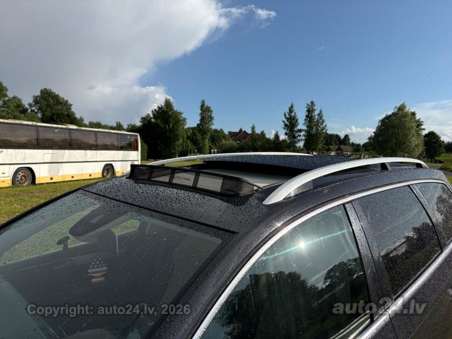 Grey Volkswagen Passat 2013 in Tallinn, with an engine capacity of 1.60 L and mileage of 285 thousand km for 6899 €, photo 5 on AUTOMOTO.COM.LV