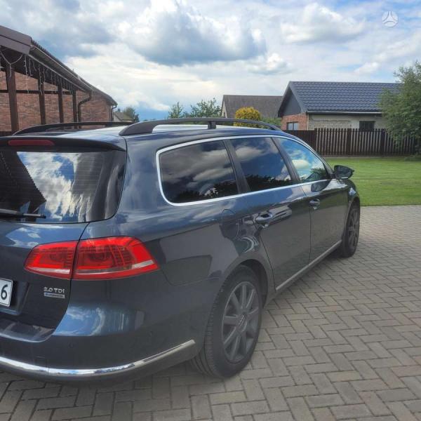 Pelēks Volkswagen Passat 2013 Telšiai, ar dzinēja tilpumu 2.00 L un nobraukumu 268 tūkst. km par 4850 €, foto 4 vietnē AUTOMOTO.COM.LV