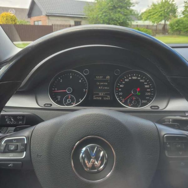 Pelēks Volkswagen Passat 2013 Telšiai, ar dzinēja tilpumu 2.00 L un nobraukumu 268 tūkst. km par 4850 €, foto 7 vietnē AUTOMOTO.COM.LV