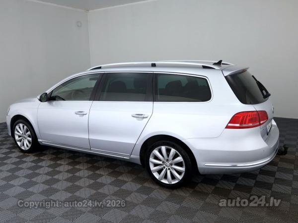 Grey Volkswagen Passat 2013 in Tallinn, with an engine capacity of 1.40 L and mileage of 369 thousand km for 2199 €, photo 4 on AUTOMOTO.COM.LV