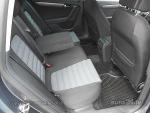 Grey Volkswagen Passat 2013 in Viljandi, with an engine capacity of 1.60 L and mileage of 206 thousand km for 6690 €, photo 12 on AUTOMOTO.COM.LV