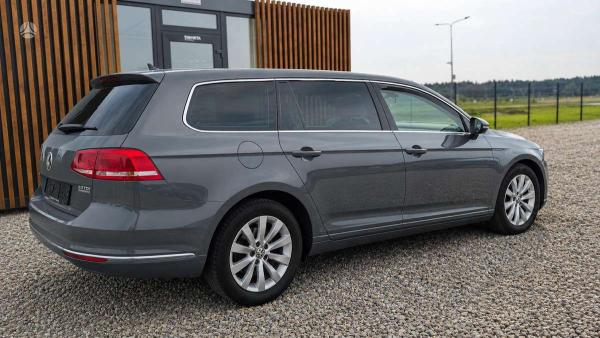 Pelēks Volkswagen Passat 2013 Tauragė, ar dzinēja tilpumu 1.97 L un nobraukumu 370 tūkst. km par 5100 €, foto 4 vietnē AUTOMOTO.COM.LV