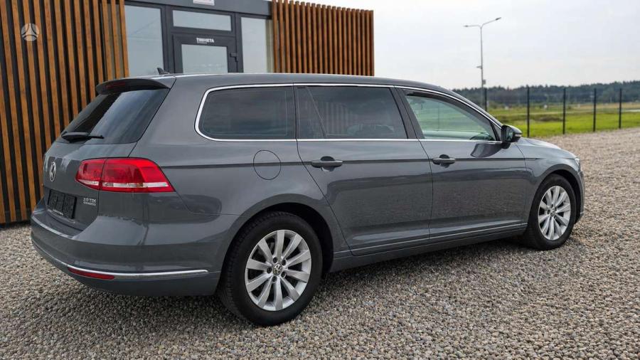 Pelēks Volkswagen Passat 2013 Tauragė, ar dzinēja tilpumu 1.97 L un nobraukumu 370 tūkst. km par 5100 €, foto 5 vietnē AUTOMOTO.COM.LV