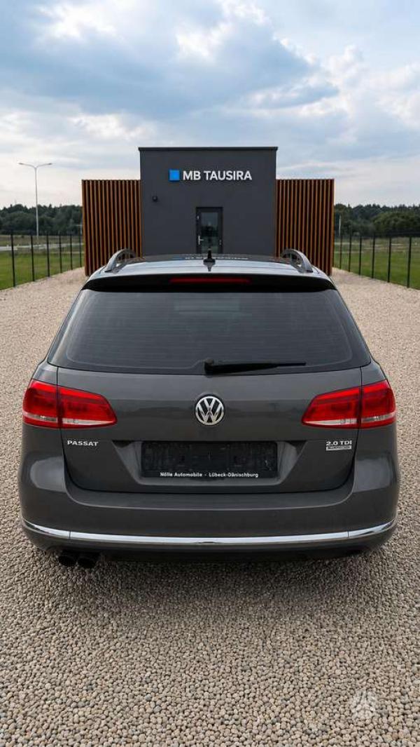 Pelēks Volkswagen Passat 2013 Tauragė, ar dzinēja tilpumu 1.97 L un nobraukumu 370 tūkst. km par 5100 €, foto 5 vietnē AUTOMOTO.COM.LV