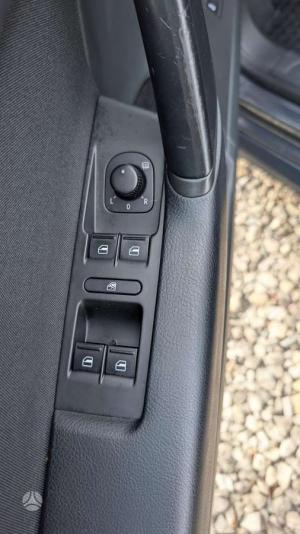 Pelēks Volkswagen Passat 2013 Tauragė, ar dzinēja tilpumu 1.97 L un nobraukumu 370 tūkst. km par 5100 €, foto 8 vietnē AUTOMOTO.COM.LV