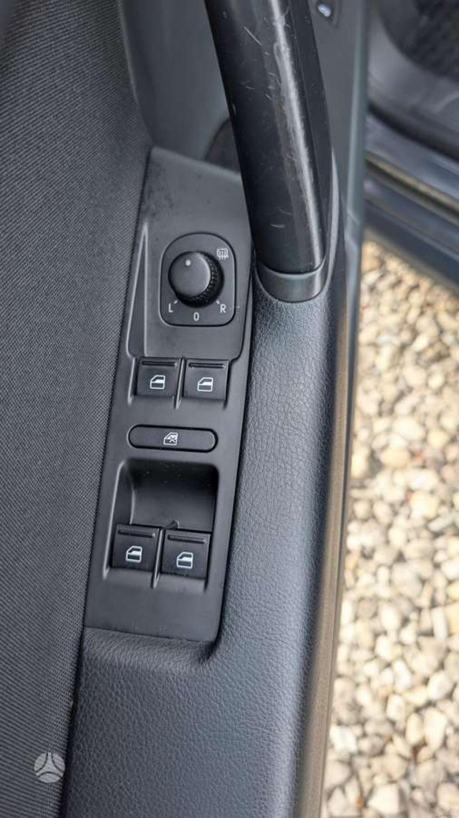 Pelēks Volkswagen Passat 2013 Tauragė, ar dzinēja tilpumu 1.97 L un nobraukumu 370 tūkst. km par 5100 €, foto 8 vietnē AUTOMOTO.COM.LV