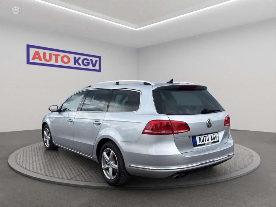 Pelēks Volkswagen Passat 2013 Viļņa, ar dzinēja tilpumu 2.00 L un nobraukumu 294 tūkst. km par 6499 €, foto 4 vietnē AUTOMOTO.COM.LV