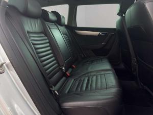 Pelēks Volkswagen Passat 2013 Viļņa, ar dzinēja tilpumu 2.00 L un nobraukumu 294 tūkst. km par 6499 €, foto 11 vietnē AUTOMOTO.COM.LV
