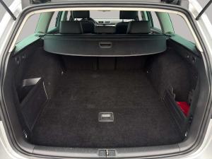 Pelēks Volkswagen Passat 2013 Viļņa, ar dzinēja tilpumu 2.00 L un nobraukumu 294 tūkst. km par 6499 €, foto 12 vietnē AUTOMOTO.COM.LV