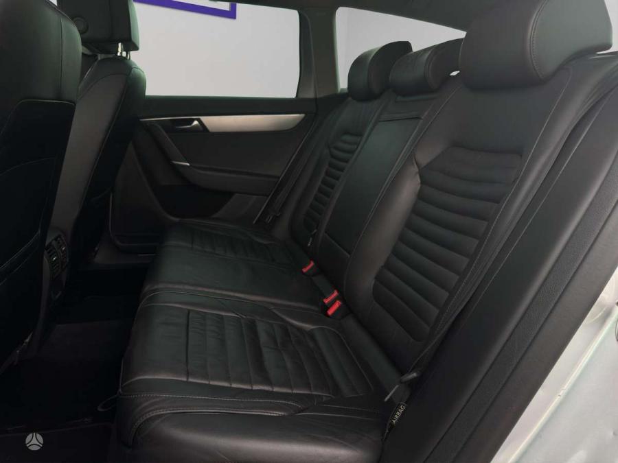 Pelēks Volkswagen Passat 2013 Viļņa, ar dzinēja tilpumu 2.00 L un nobraukumu 294 tūkst. km par 6499 €, foto 13 vietnē AUTOMOTO.COM.LV