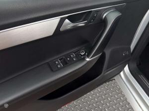 Pelēks Volkswagen Passat 2013 Viļņa, ar dzinēja tilpumu 2.00 L un nobraukumu 294 tūkst. km par 6499 €, foto 15 vietnē AUTOMOTO.COM.LV