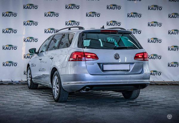 Grey Volkswagen Passat 2013 in Kaunas, with an engine capacity of 1.40 L and mileage of 237 thousand km for 6390 €, photo 4 on AUTOMOTO.COM.LV
