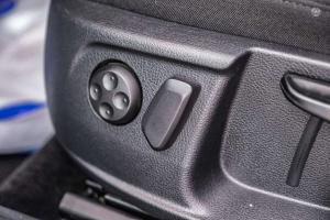 Grey Volkswagen Passat 2013 in Kaunas, with an engine capacity of 1.40 L and mileage of 237 thousand km for 6390 €, photo 14 on AUTOMOTO.COM.LV