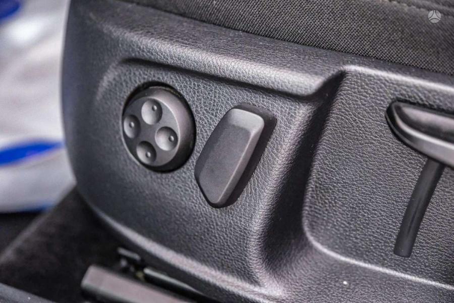 Grey Volkswagen Passat 2013 in Kaunas, with an engine capacity of 1.40 L and mileage of 237 thousand km for 6390 €, photo 14 on AUTOMOTO.COM.LV