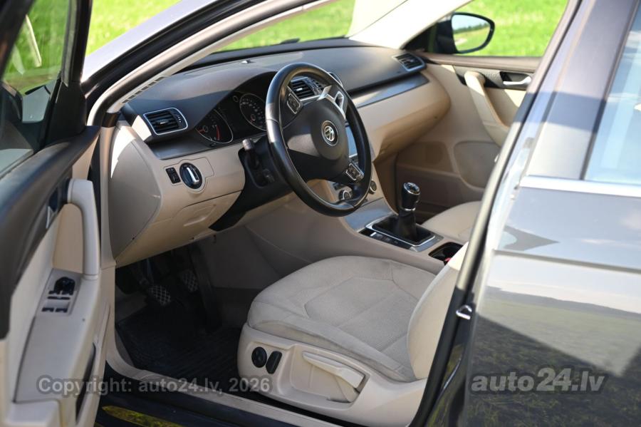 Pelēks Volkswagen Passat 2013 Pērnava, ar dzinēja tilpumu 2.00 L un nobraukumu 340 tūkst. km par 5600 €, foto 8 vietnē AUTOMOTO.COM.LV