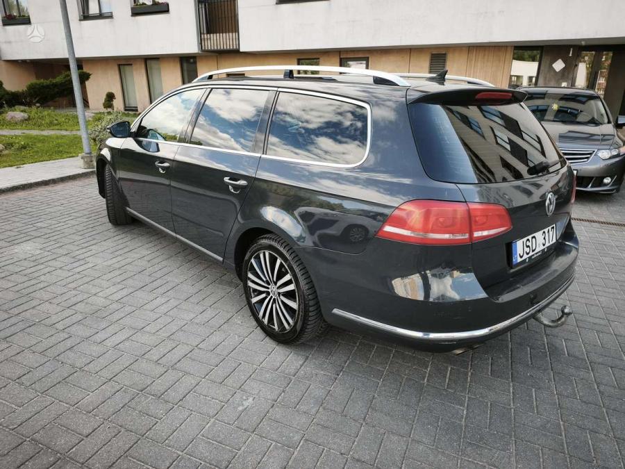 Grey Volkswagen Passat 2013 in Vilnius, with an engine capacity of 1.80 L and mileage of 198 thousand km for 4499 €, photo 8 on AUTOMOTO.COM.LV
