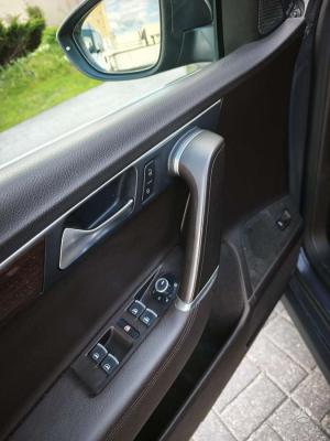 Grey Volkswagen Passat 2013 in Vilnius, with an engine capacity of 1.80 L and mileage of 198 thousand km for 4499 €, photo 14 on AUTOMOTO.COM.LV