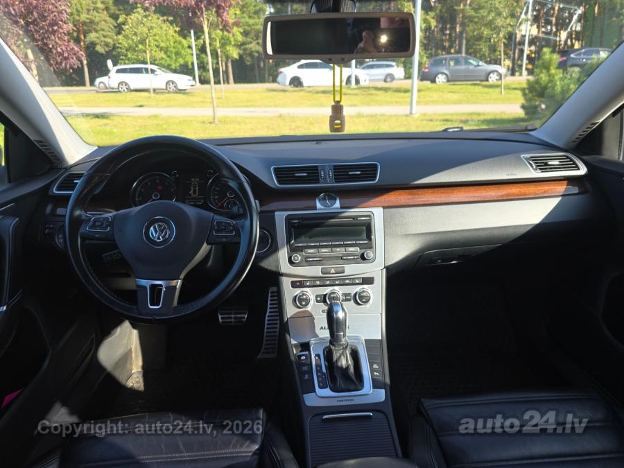 Pelēks Volkswagen Passat 2013 Tallina, ar dzinēja tilpumu 2.00 L un nobraukumu 178 tūkst. km par 6500 €, foto 6 vietnē AUTOMOTO.COM.LV