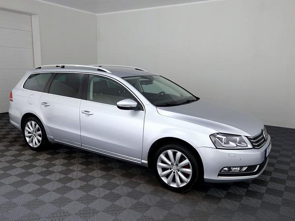 Volkswagen Passat 2013 in Tallinn on AUTOMOTO.COM.LV Grey Volkswagen Passat 2013 in Tallinn, with an engine capacity of 1.40 L and mileage of 369 thousand km for 2099 €, photo 1 on AUTOMOTO.COM.LV