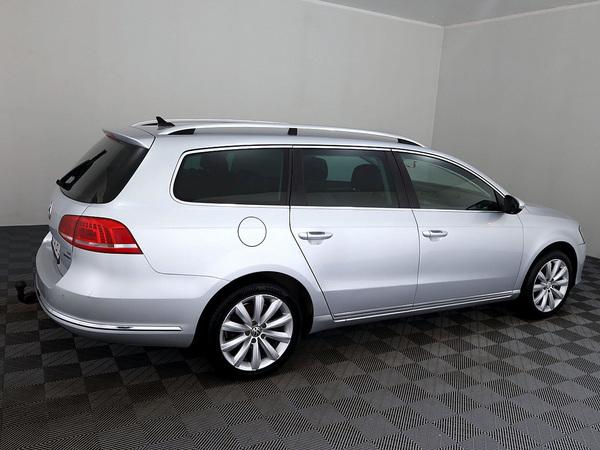 Volkswagen Passat 2013 in Tallinn on AUTOMOTO.COM.LV Grey Volkswagen Passat 2013 in Tallinn, with an engine capacity of 1.40 L and mileage of 369 thousand km for 2099 €, photo 4 on AUTOMOTO.COM.LV