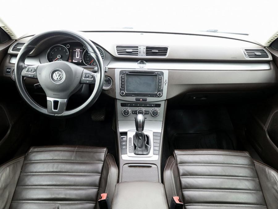 Pelēks Volkswagen Passat 2013 Tallina, ar dzinēja tilpumu 1.40 L un nobraukumu 369 tūkst. km par 2099 €, foto 6 vietnē AUTOMOTO.COM.LV