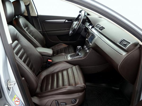 Volkswagen Passat 2013 in Tallinn on AUTOMOTO.COM.LV Grey Volkswagen Passat 2013 in Tallinn, with an engine capacity of 1.40 L and mileage of 369 thousand km for 2099 €, photo 7 on AUTOMOTO.COM.LV