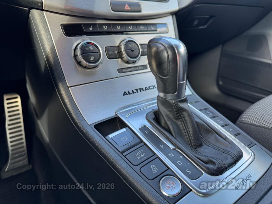 Grey Volkswagen Passat 2013 in Tartu, with an engine capacity of 2.00 L and mileage of 359 thousand km for 6590 €, photo 10 on AUTOMOTO.COM.LV
