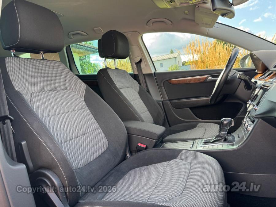 Grey Volkswagen Passat 2013 in Tartu, with an engine capacity of 2.00 L and mileage of 359 thousand km for 6590 €, photo 11 on AUTOMOTO.COM.LV