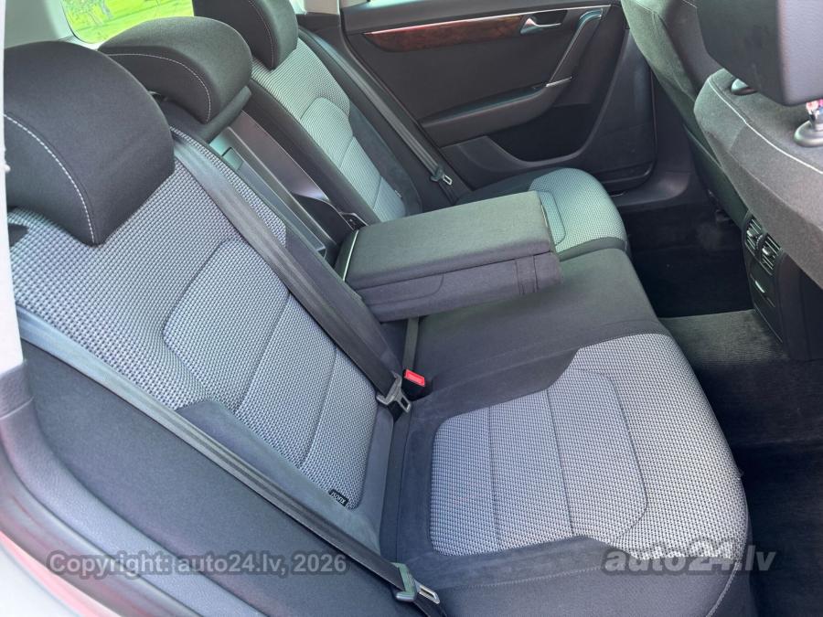 Grey Volkswagen Passat 2013 in Tartu, with an engine capacity of 2.00 L and mileage of 359 thousand km for 6590 €, photo 13 on AUTOMOTO.COM.LV
