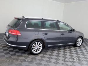 Grey Volkswagen Passat 2013 in Tallinn, with an engine capacity of 1.40 L and mileage of 293 thousand km for 2199 €, photo 4 on AUTOMOTO.COM.LV