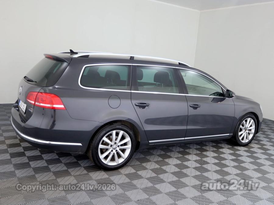 Grey Volkswagen Passat 2013 in Tallinn, with an engine capacity of 1.40 L and mileage of 293 thousand km for 2199 €, photo 4 on AUTOMOTO.COM.LV