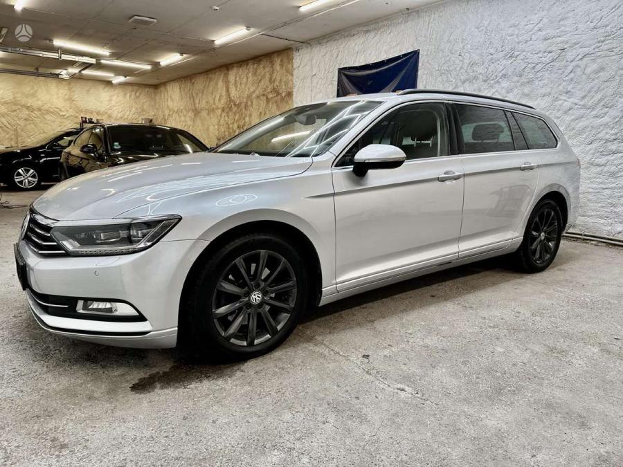 Grey Volkswagen Passat 2014 in Telschi, with an engine capacity of 1.97 L and mileage of 297 thousand km for 7700 €, photo 3 on AUTOMOTO.COM.LV