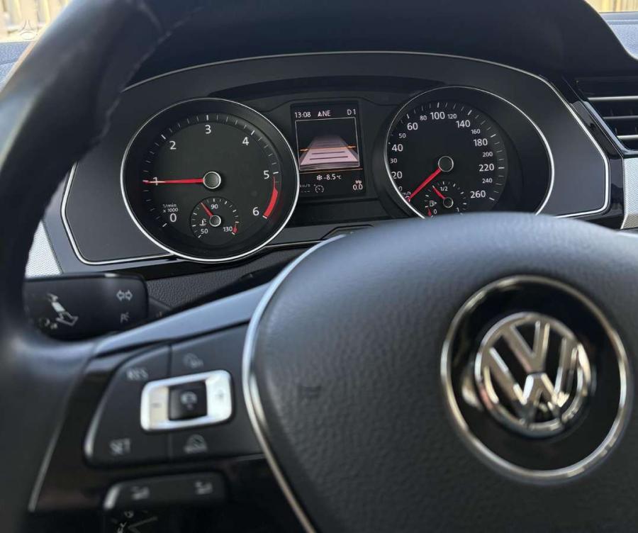 Pelēks Volkswagen Passat 2014 Kauņa, ar dzinēja tilpumu 1.97 L un nobraukumu 260 tūkst. km par 8400 €, foto 25 vietnē AUTOMOTO.COM.LV