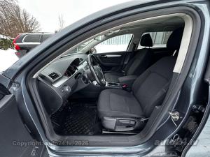 Grey Volkswagen Passat 2014 in Paide, with an engine capacity of 1.60 L and mileage of 246 thousand km for 6990 €, photo 17 on AUTOMOTO.COM.LV