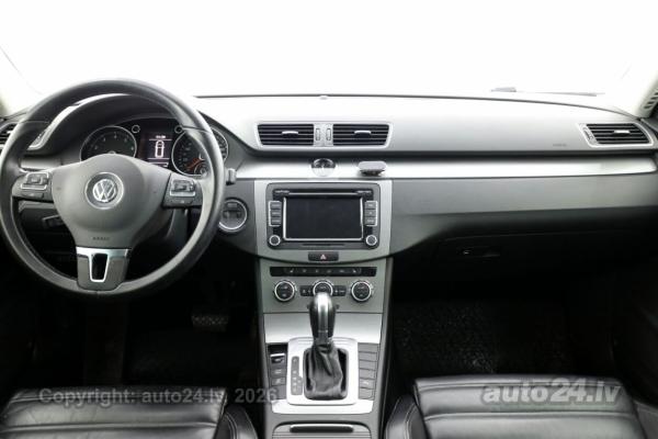 Grey Volkswagen Passat 2014 in Tallinn, with an engine capacity of 1.40 L and mileage of 296 thousand km for 2999 €, photo 5 on AUTOMOTO.COM.LV