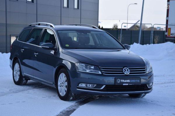 Grey Volkswagen Passat 2014 in Vilnius, with an engine capacity of 1.60 L and mileage of 325 thousand km for 5750 €, photo 5 on AUTOMOTO.COM.LV