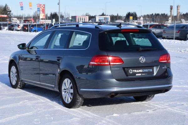 Grey Volkswagen Passat 2014 in Vilnius, with an engine capacity of 1.60 L and mileage of 325 thousand km for 5750 €, photo 10 on AUTOMOTO.COM.LV