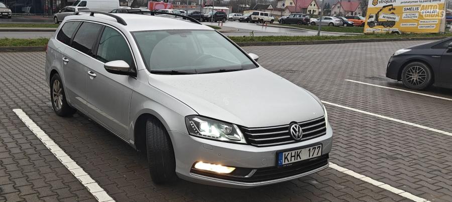 Grey Volkswagen Passat 2014 in Vilnius, with an engine capacity of 2.00 L and mileage of 248 thousand km for 5750 €, photo 3 on AUTOMOTO.COM.LV