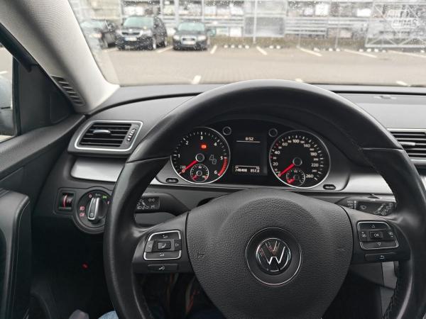 Grey Volkswagen Passat 2014 in Vilnius, with an engine capacity of 2.00 L and mileage of 248 thousand km for 5750 €, photo 9 on AUTOMOTO.COM.LV