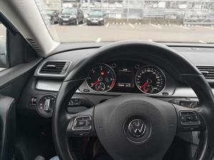 Grey Volkswagen Passat 2014 in Vilnius, with an engine capacity of 2.00 L and mileage of 248 thousand km for 5750 €, photo 9 on AUTOMOTO.COM.LV