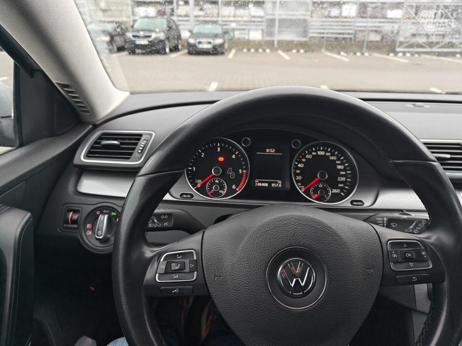 Grey Volkswagen Passat 2014 in Vilnius, with an engine capacity of 2.00 L and mileage of 248 thousand km for 5750 €, photo 9 on AUTOMOTO.COM.LV