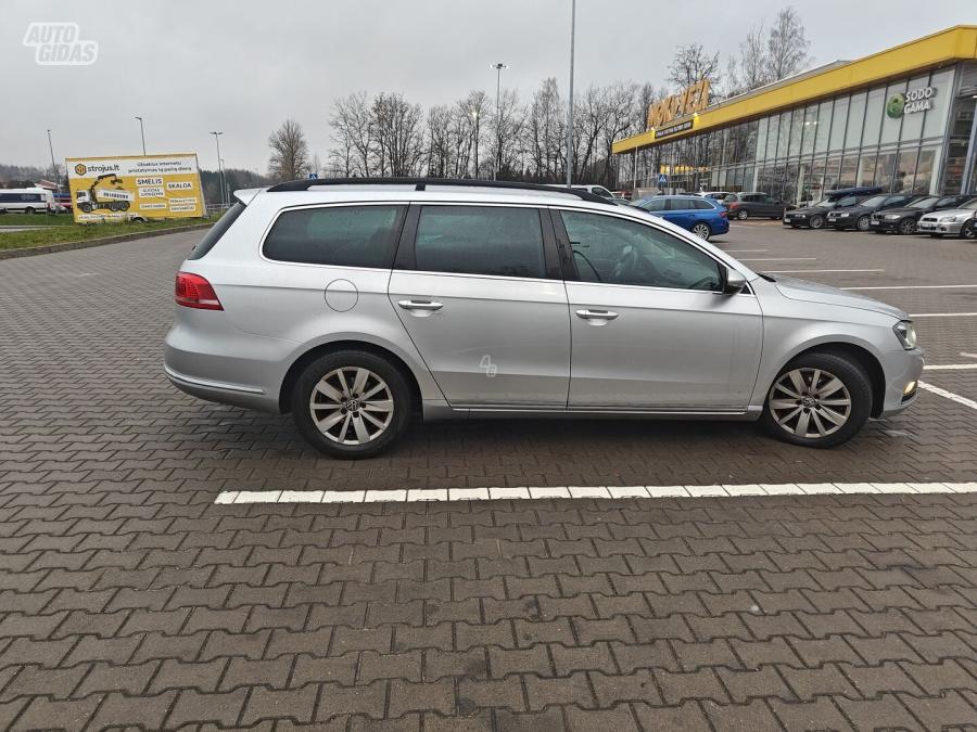 Grey Volkswagen Passat 2014 in Vilnius, with an engine capacity of 2.00 L and mileage of 248 thousand km for 5750 €, photo 11 on AUTOMOTO.COM.LV