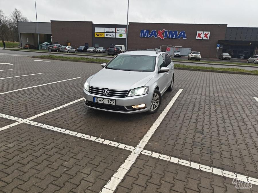 Grey Volkswagen Passat 2014 in Vilnius, with an engine capacity of 2.00 L and mileage of 248 thousand km for 5750 €, photo 15 on AUTOMOTO.COM.LV