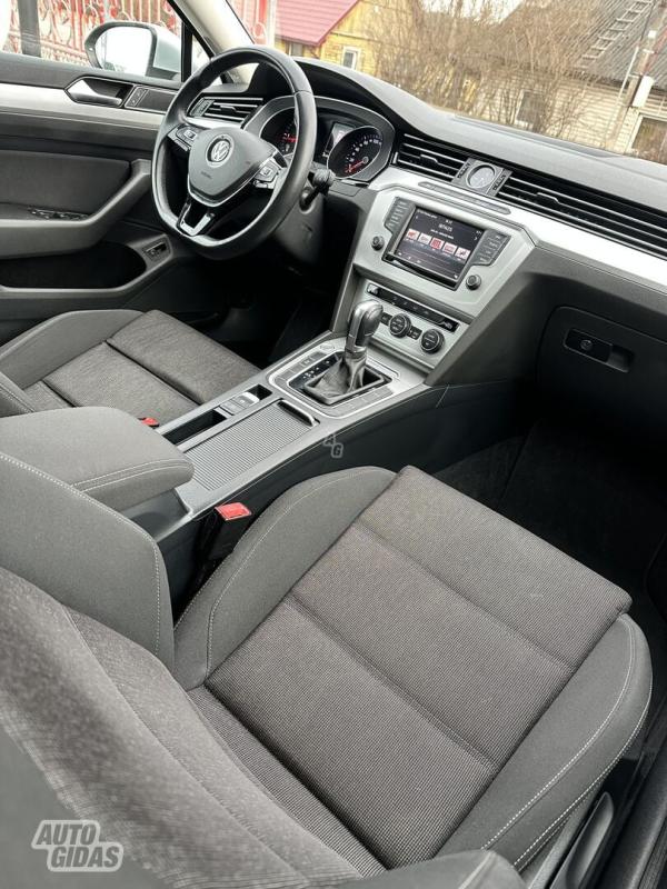 Grey Volkswagen Passat 2014 in Pabrade, with an engine capacity of 2.00 L and mileage of 268 thousand km for 8500 €, photo 9 on AUTOMOTO.COM.LV
