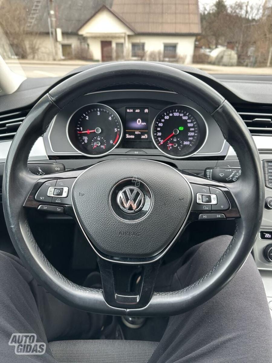 Grey Volkswagen Passat 2014 in Pabrade, with an engine capacity of 2.00 L and mileage of 268 thousand km for 8500 €, photo 15 on AUTOMOTO.COM.LV