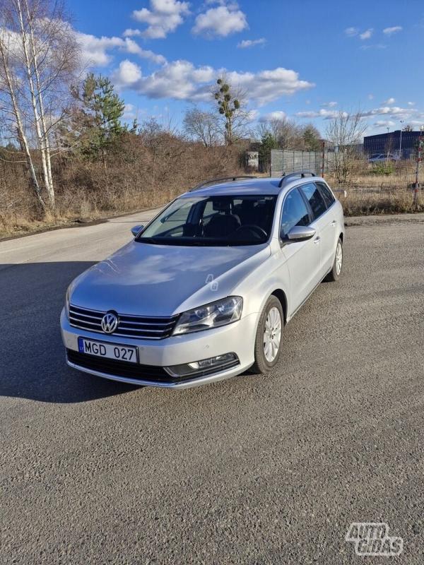 Grey Volkswagen Passat 2014 in Kaunas, with an engine capacity of 2.00 L and mileage of 269 thousand km for 6500 €, photo 3 on AUTOMOTO.COM.LV