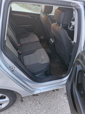 Pelēks Volkswagen Passat 2014 Kauņa, ar dzinēja tilpumu 2.00 L un nobraukumu 269 tūkst. km par 6500 €, foto 21 vietnē AUTOMOTO.COM.LV