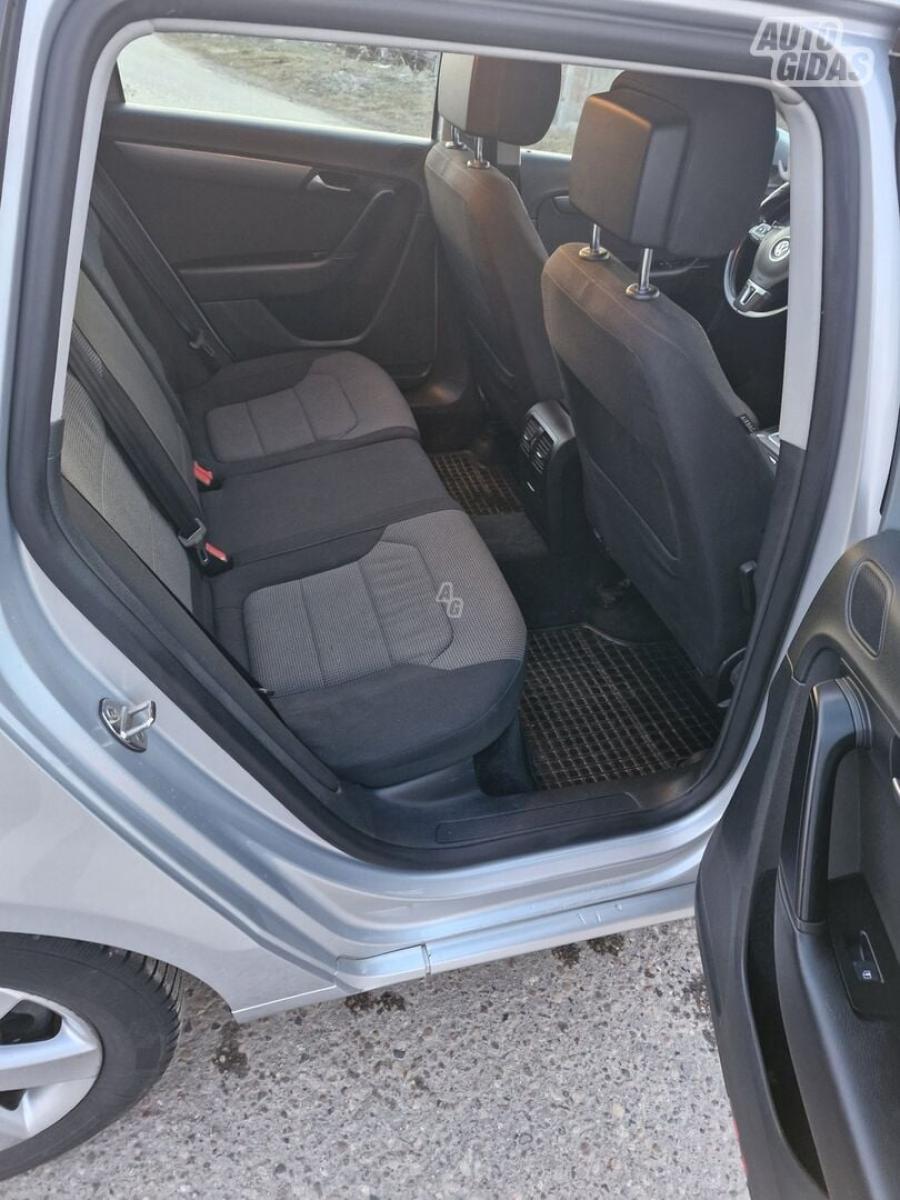 Pelēks Volkswagen Passat 2014 Kauņa, ar dzinēja tilpumu 2.00 L un nobraukumu 269 tūkst. km par 6500 €, foto 21 vietnē AUTOMOTO.COM.LV
