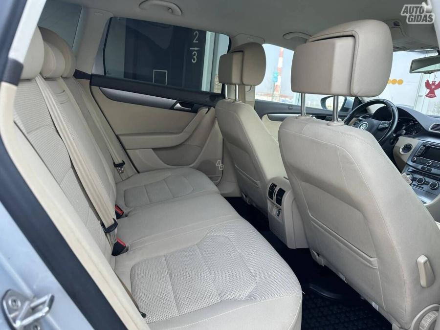 Grey Volkswagen Passat 2014 in Vilnius, with an engine capacity of 2.00 L and mileage of 285 thousand km for 5500 €, photo 11 on AUTOMOTO.COM.LV
