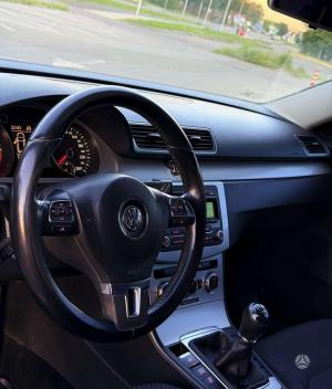 Pelēks Volkswagen Passat 2014 Klaipėda, ar dzinēja tilpumu 1.60 L un nobraukumu 350 tūkst. km par 2800 €, foto 10 vietnē AUTOMOTO.COM.LV
